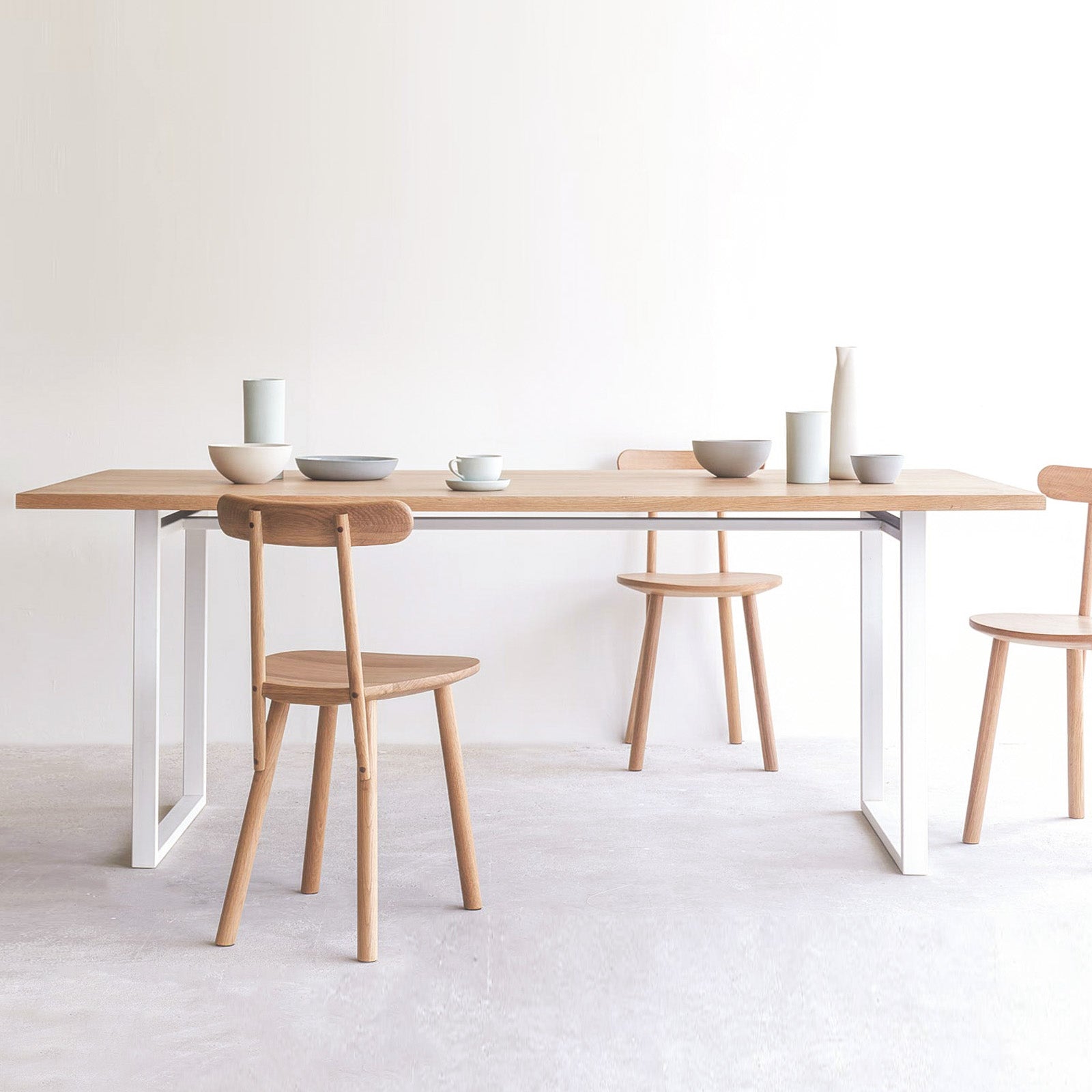 Dining Table | Oak with U-Base – Originals Furniture