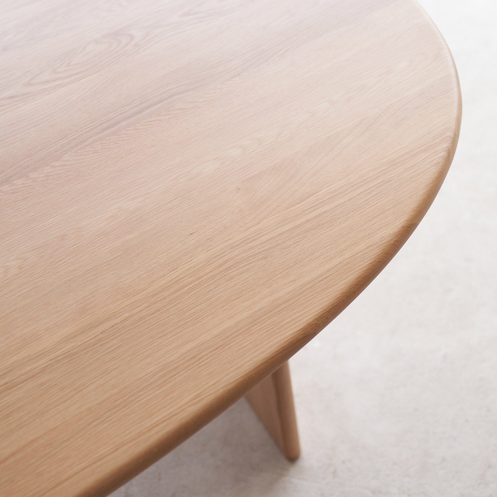 Kelly Dining Table | Oak – Originals Furniture